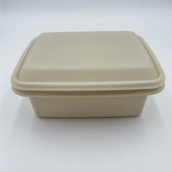 Tupperware | Kitchen | Vintage Tupperware Freeze N Save Beige Ice Cream ...